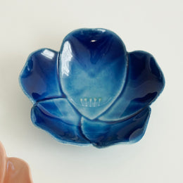 Seto Ware Flower Shaped Bowl – little sure thing